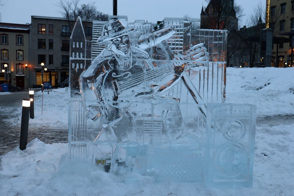 Découvrir Québec à travers ses sculptures de glace – Le Carrefour de Québec