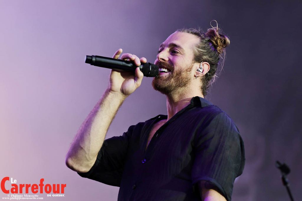 Jonathan Roy performe tout en simplicité et en sensibilité