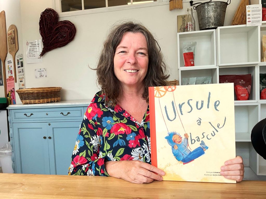Ursule à bascule : un album aussi poétique qu’actuel – Le Carrefour de ...